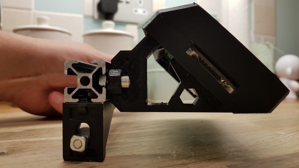 Free 3D file LCD Supports for 2020 Frame to use with Prusa LCD Cover・3D ...