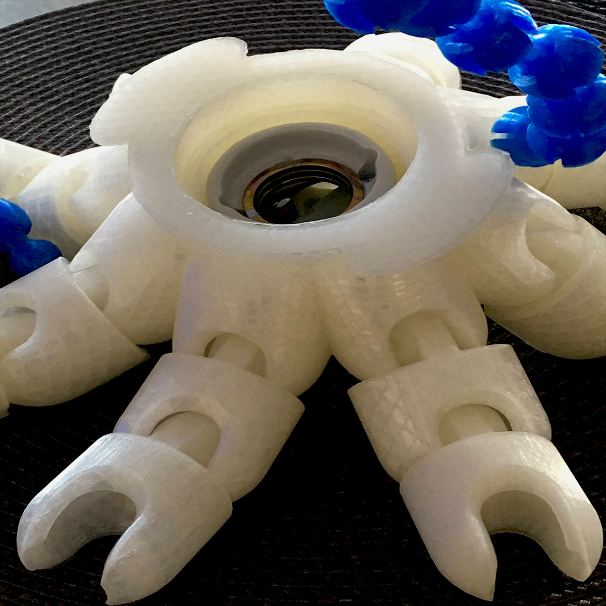 Free 3D file Monster Lamp・3D printable object to download・Cults