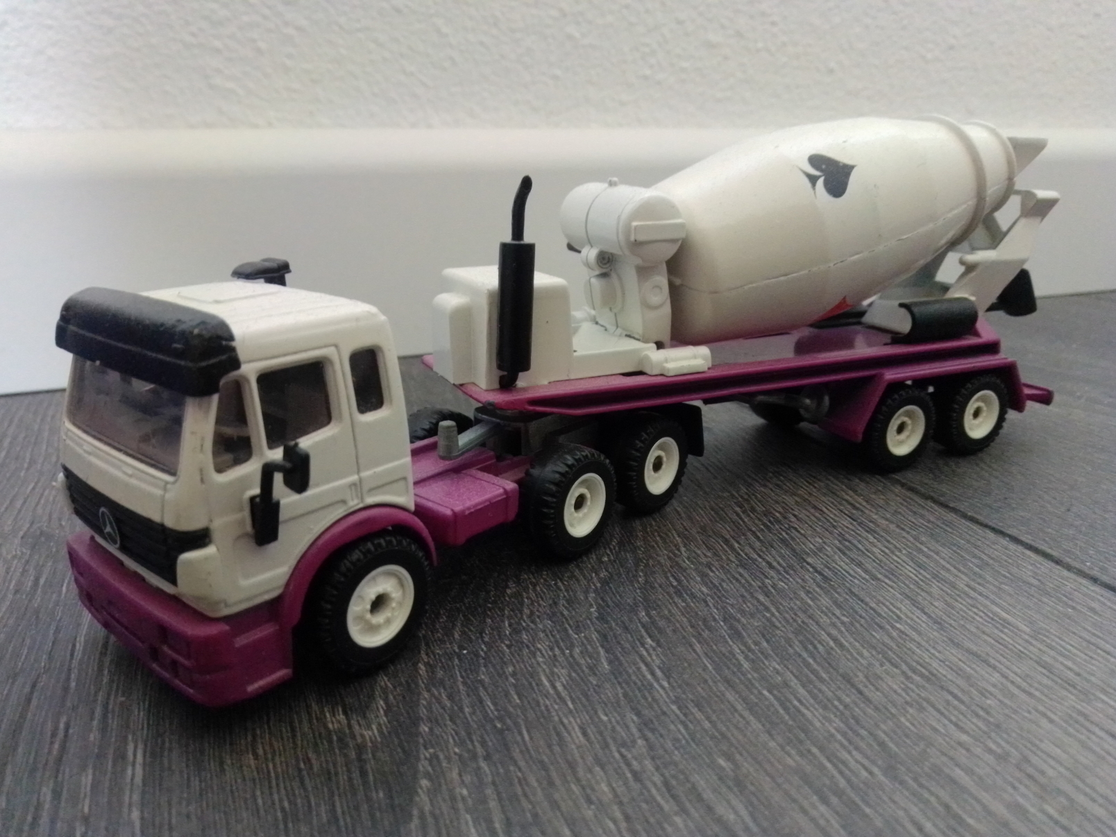 Archivo STL gratis Siku 3431 Escape de la hormigonera・Modelo imprimible ...