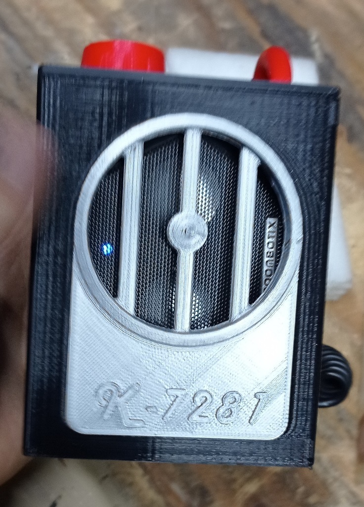 Free 3D file Speaker case Retrofuturistic (Fallout inspired)・Model to ...