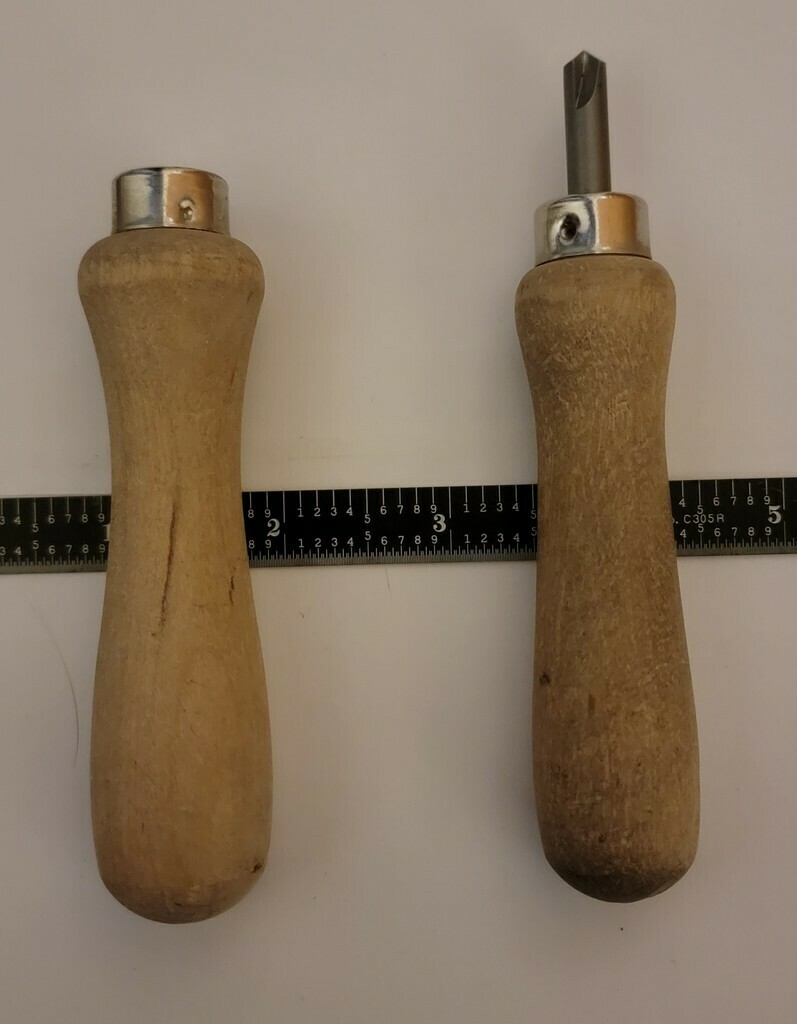 Free 3D file Wooden tool handle pegboard mount・3D printing model to ...