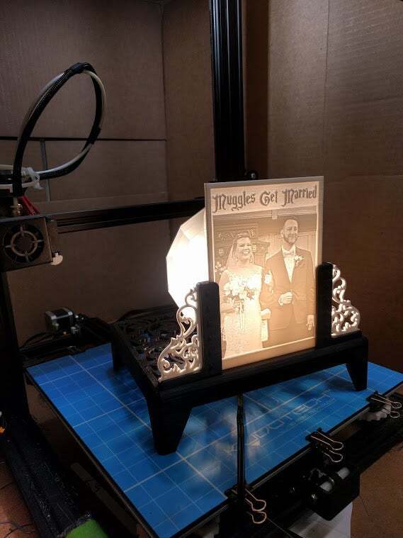 Free STL file Lithophane stand 🧞‍♂️・Template to download and 3D print・Cults