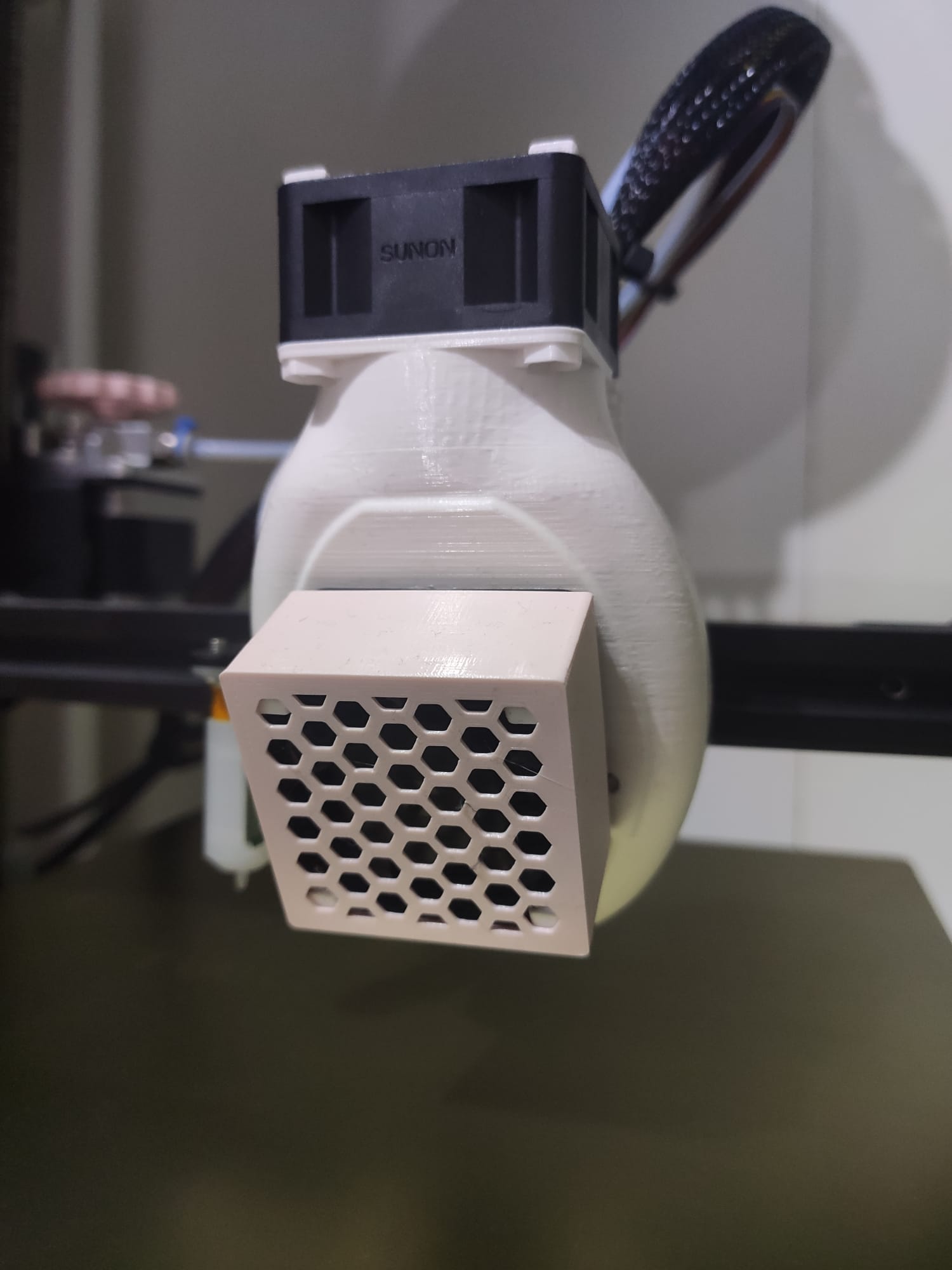 Free STL file Sunon 40mm fan cover・3D printer design to download・Cults