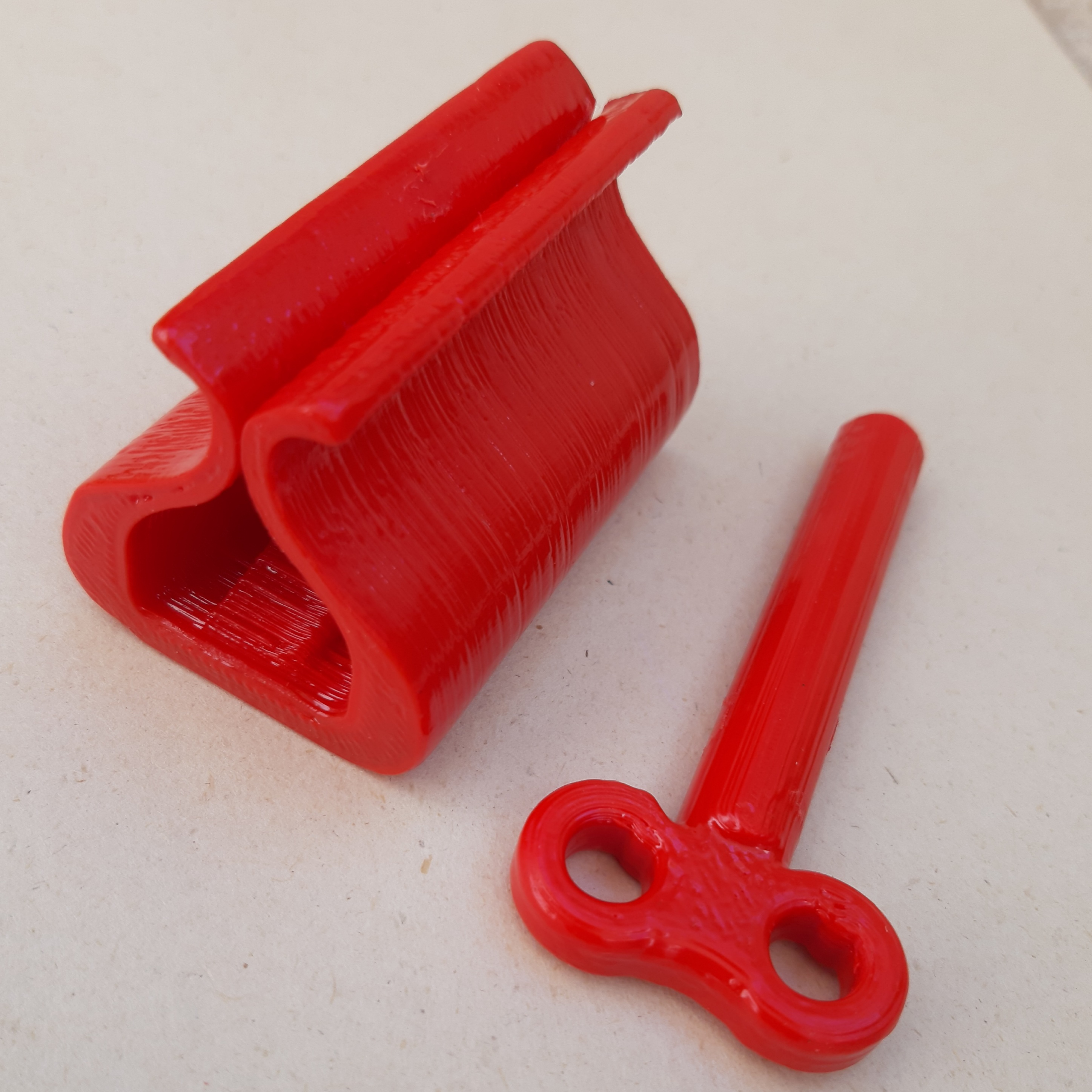 STL file easy print Tube Squeezer 💇・3D printable design to download・Cults