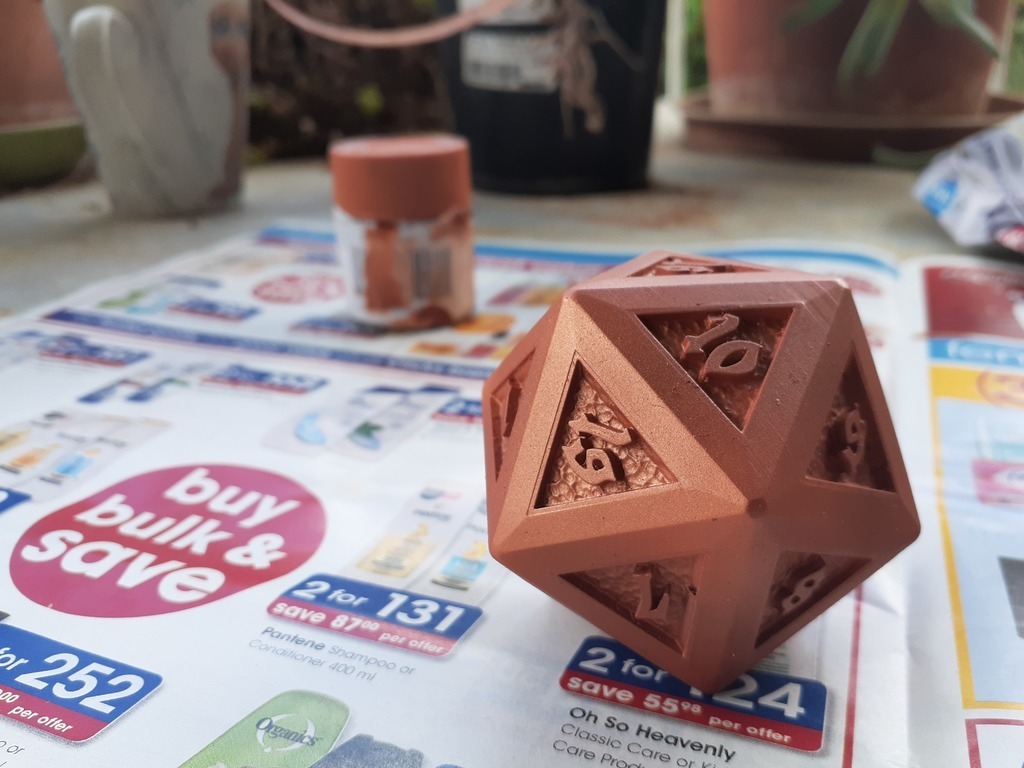 Free 3D file The D20 - Giant D20 Die (With dope case!) 🎲・3D printer ...