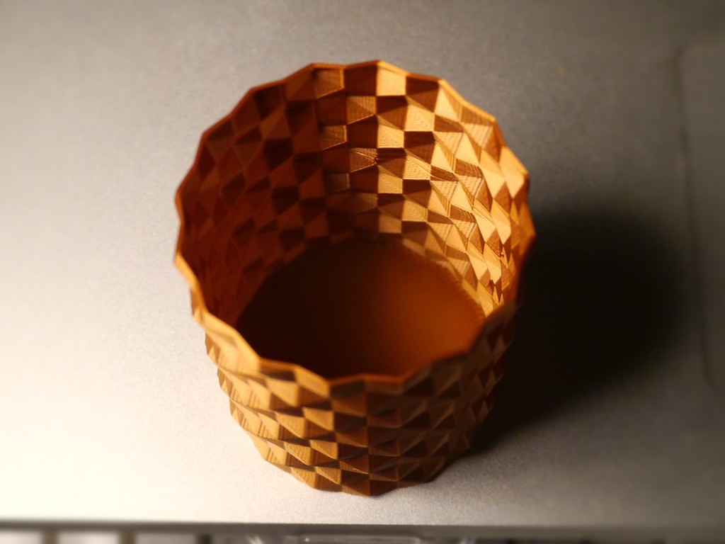 Free STL file Hex surface vase (spiral print) 🏺・Template to download ...