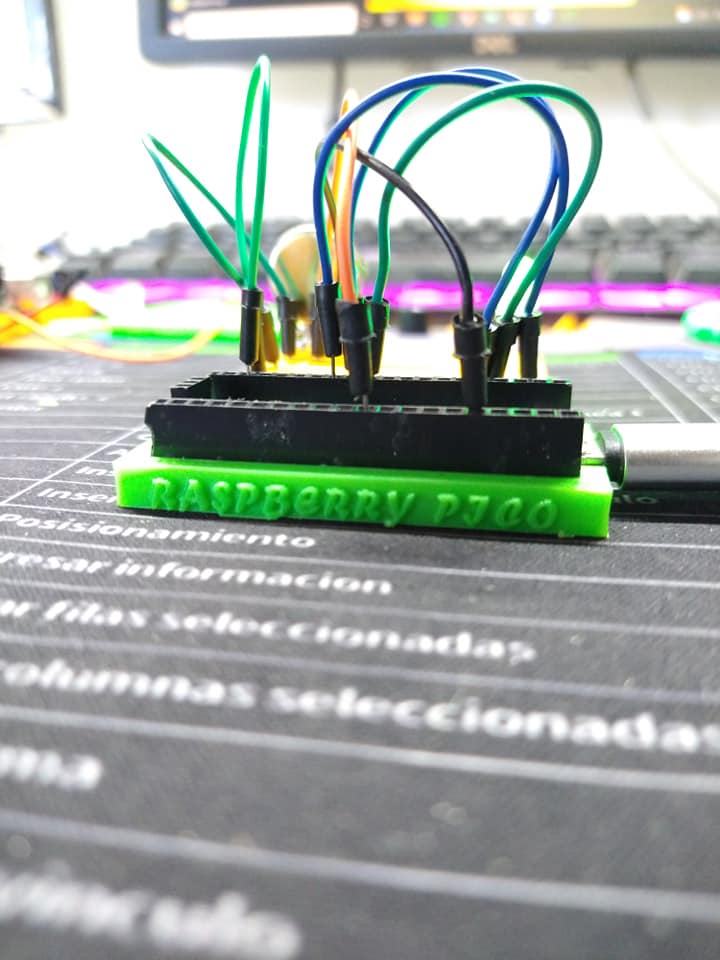 Free STL file Raspberry pi pico + protoboard 170・3D printer design to ...