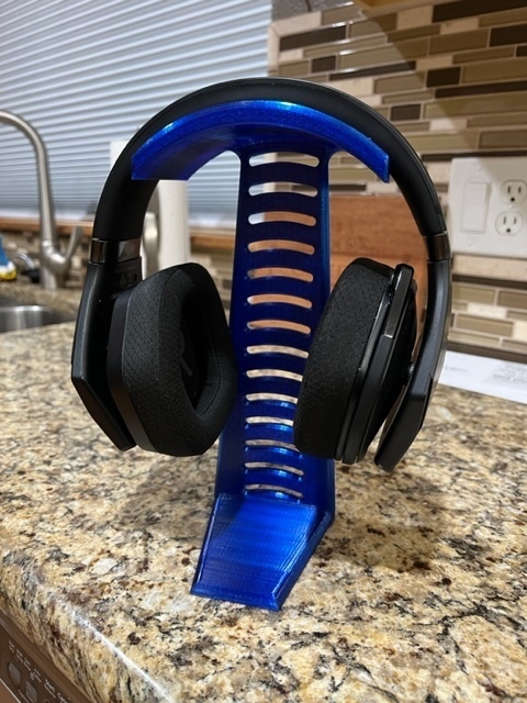 Free 3D file Headset Stand・3D print model to download・Cults