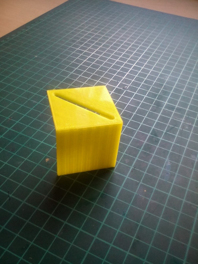 Free STL file Cylinder Center Finder・3D printable design to download・Cults