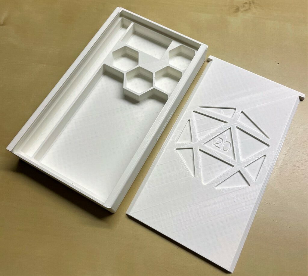 Free 3D file Dice Box with Sliding Lid・3D printer design to download・Cults