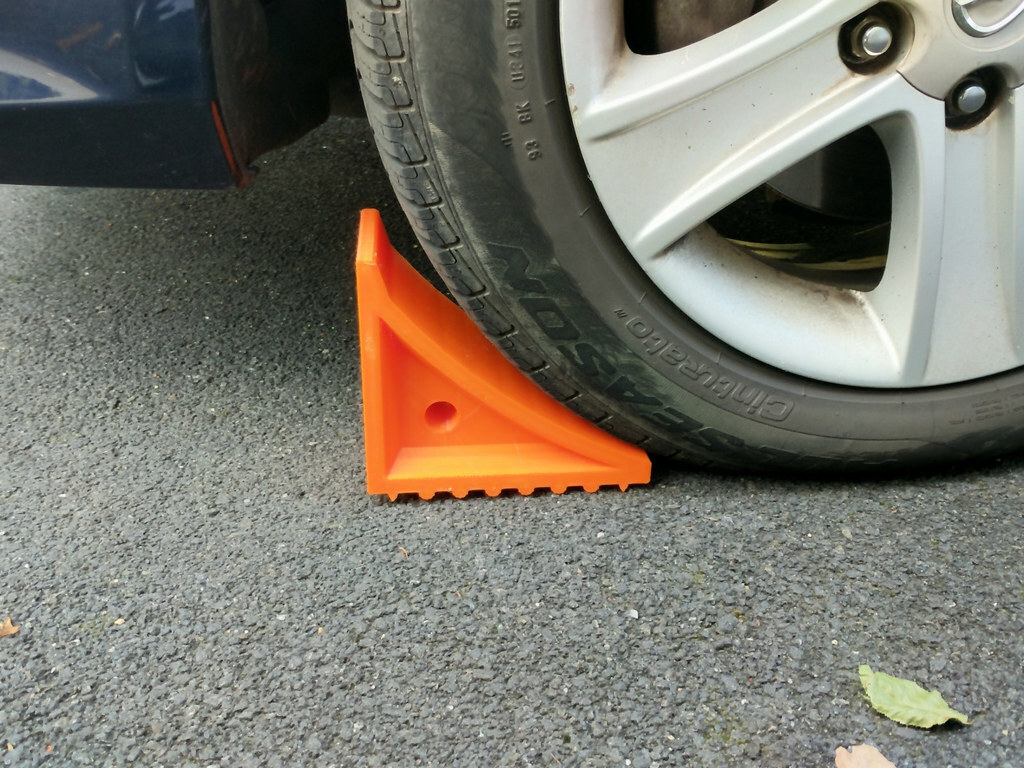 Free STL file Wheel chock・3D printing model to download・Cults