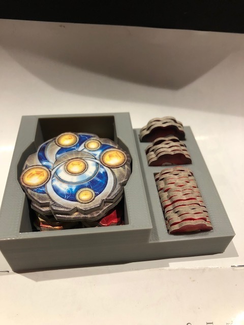 Free 3D file Keyforge token holder for Ultimate Guard・3D printable ...