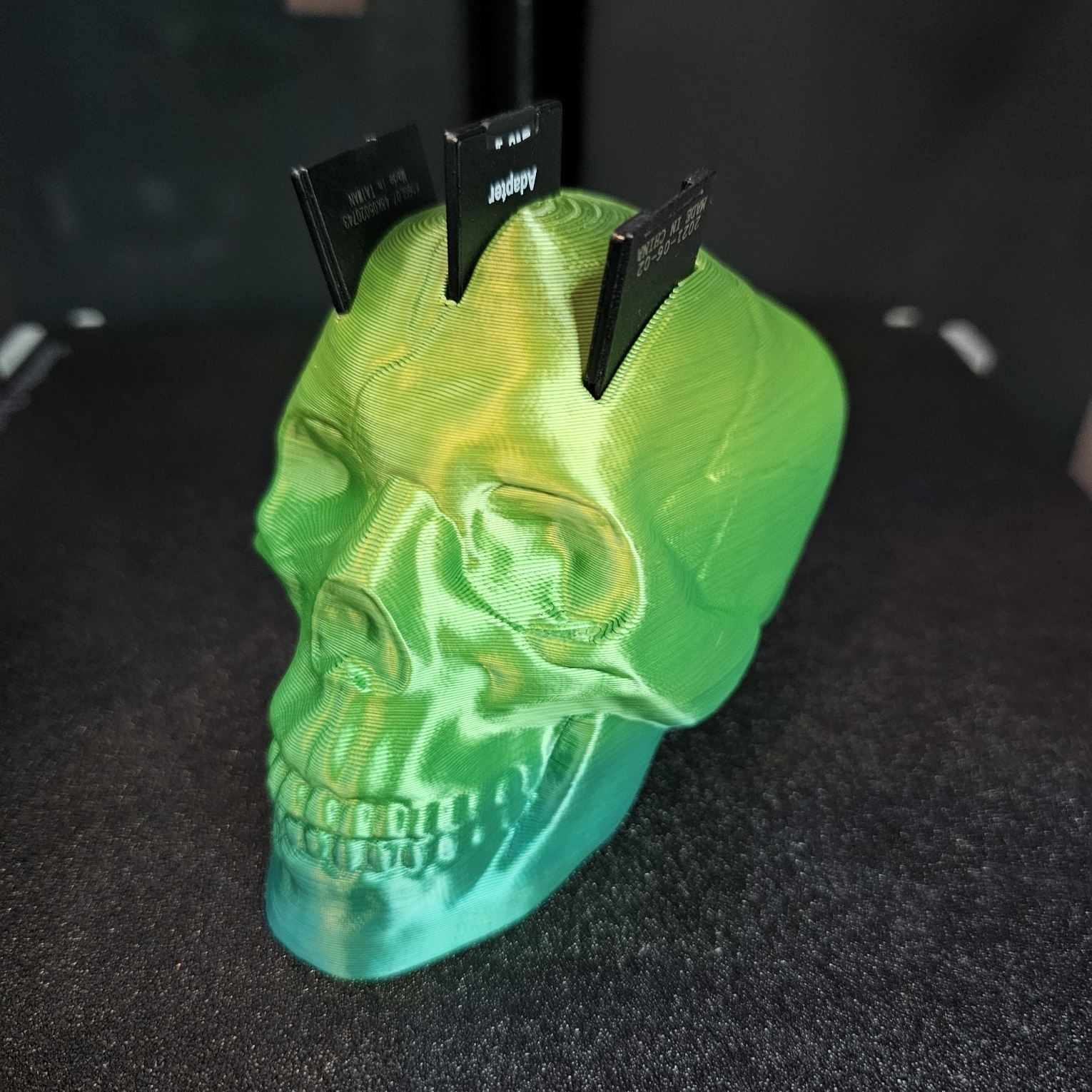Free 3D file Skull SD Holder 💀・3D printing template to download・Cults