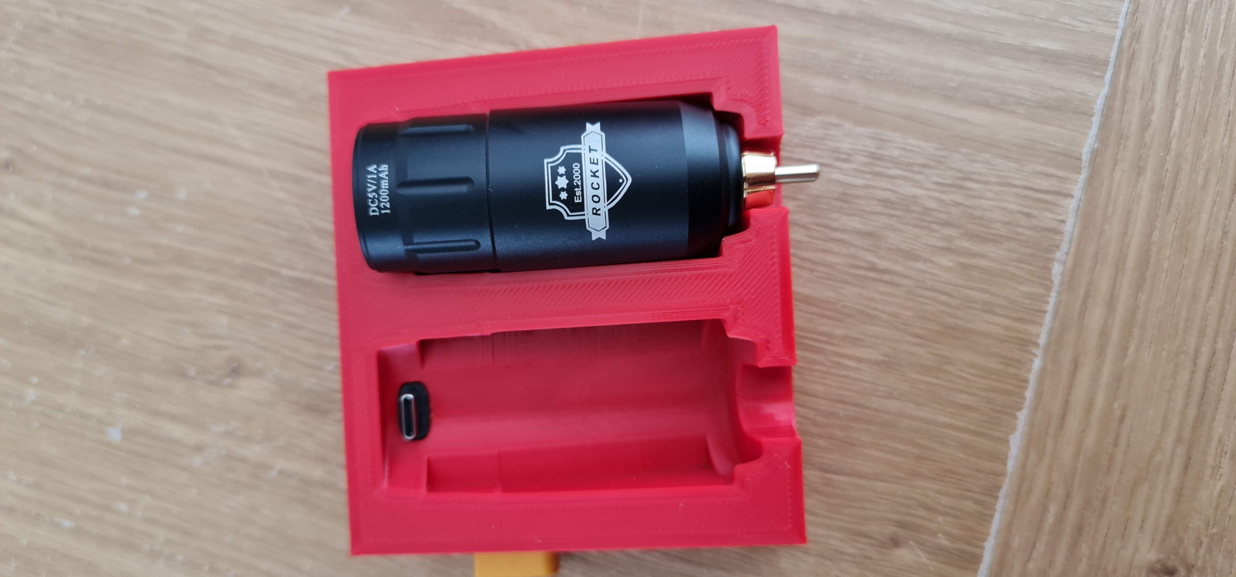 免费 STL 文件 Rocket Style Tattoo Wireless Power Supply Dock 🚀・可下载设计和 3D 打印 ...