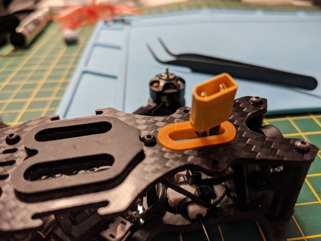 Fichier STL gratuit EMAX Babyhawk 2 HD Protecteur de plomb de batterie ...