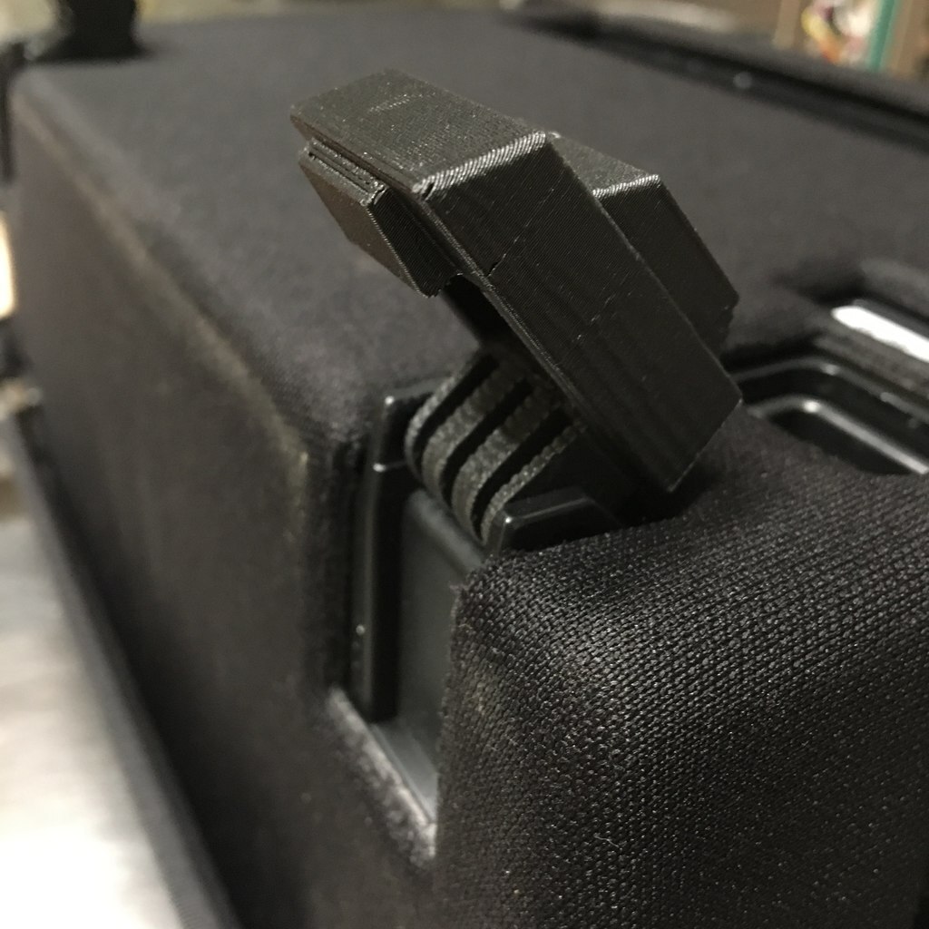 Archivo STL gratis Pie de osciloscopio LeCroy WaveJet 🥧・Plan de la impresora 3D para descargar・Cults