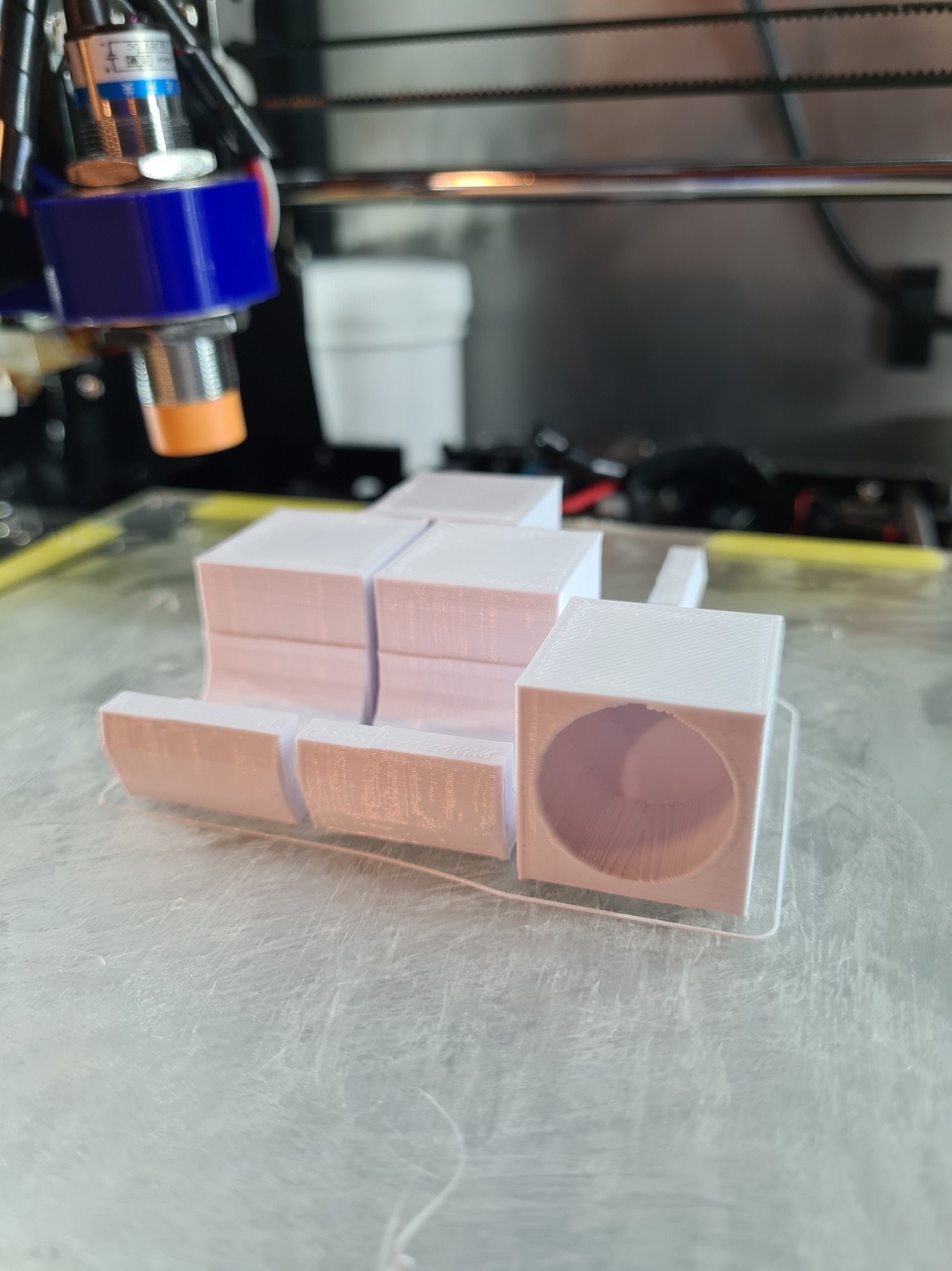 Free STL file 20mm Conduit Shelf Bracket・3D print design to download・Cults