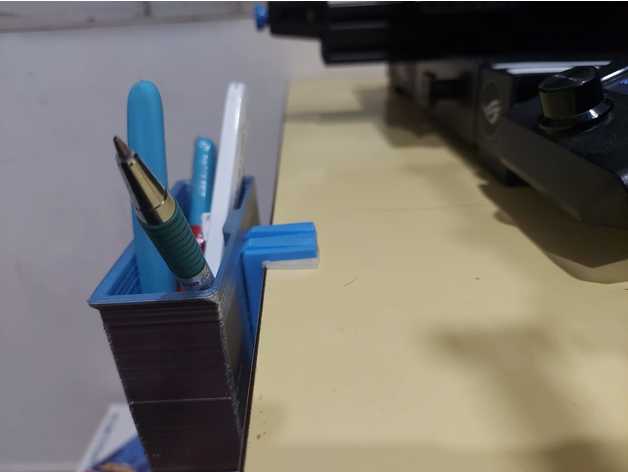 Free STL file XBOX controller holder with adjustable auto snap table ...