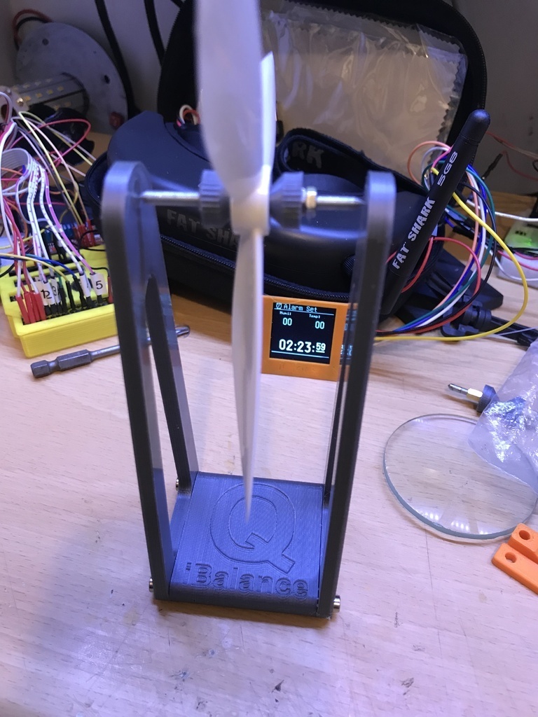 Free 3D file Q iBalance - propeller balancer up to 9" v3・Template to ...