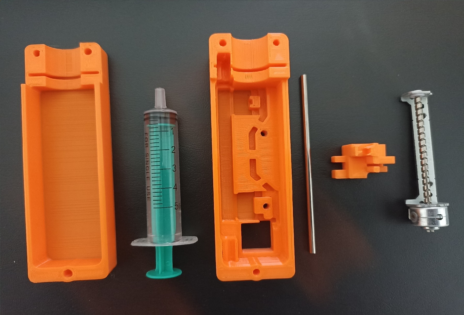 Free STL file Mini syringe pump with parts from optical drive・3D print ...
