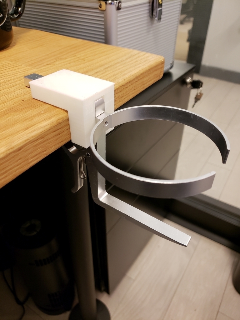 Free 3D file Desk Water Bottle Holder Stabilizer・3D print object to ...