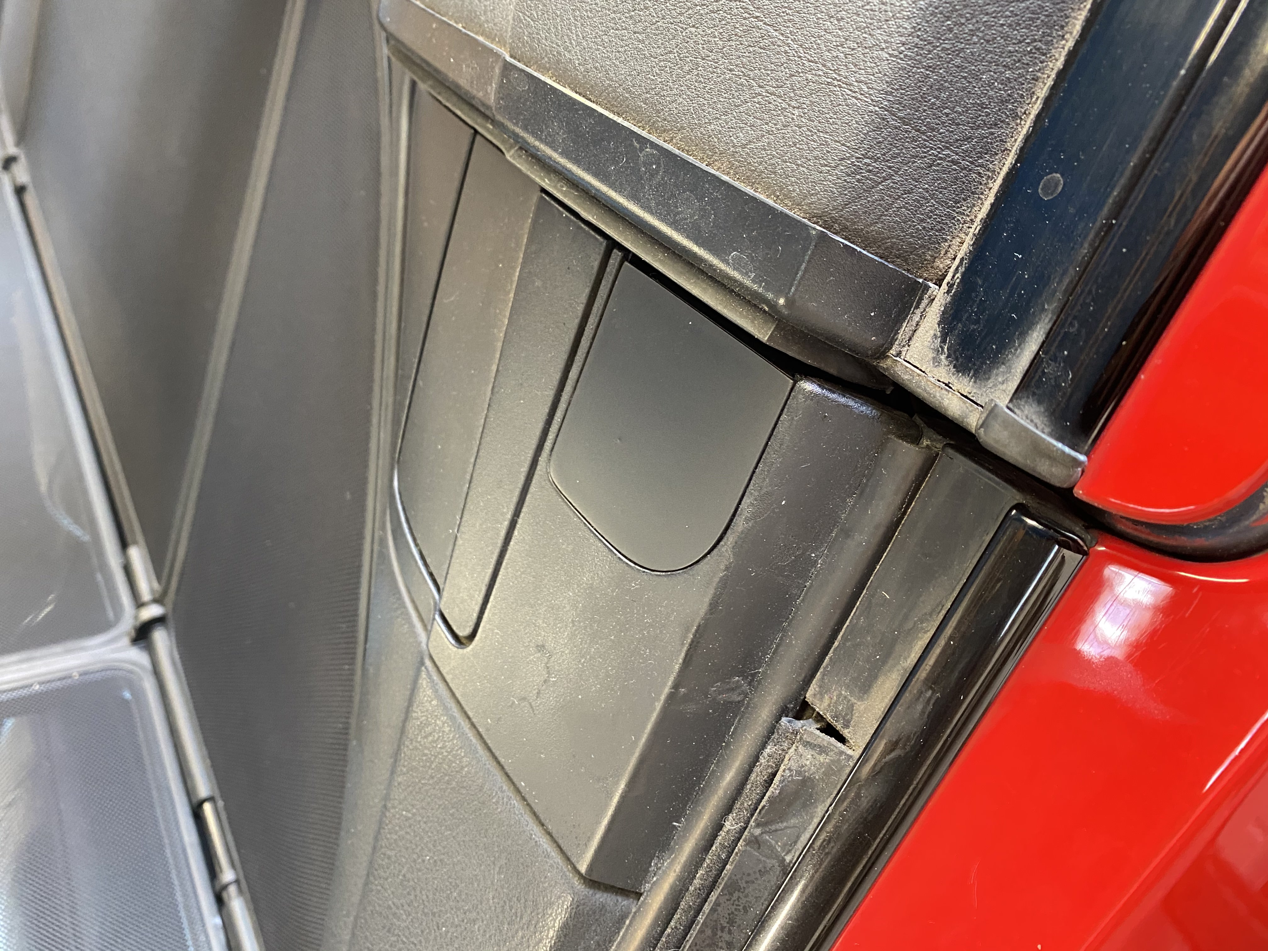 Free 3D file Convertible Hardtop covers for BMW E46・Design to download ...