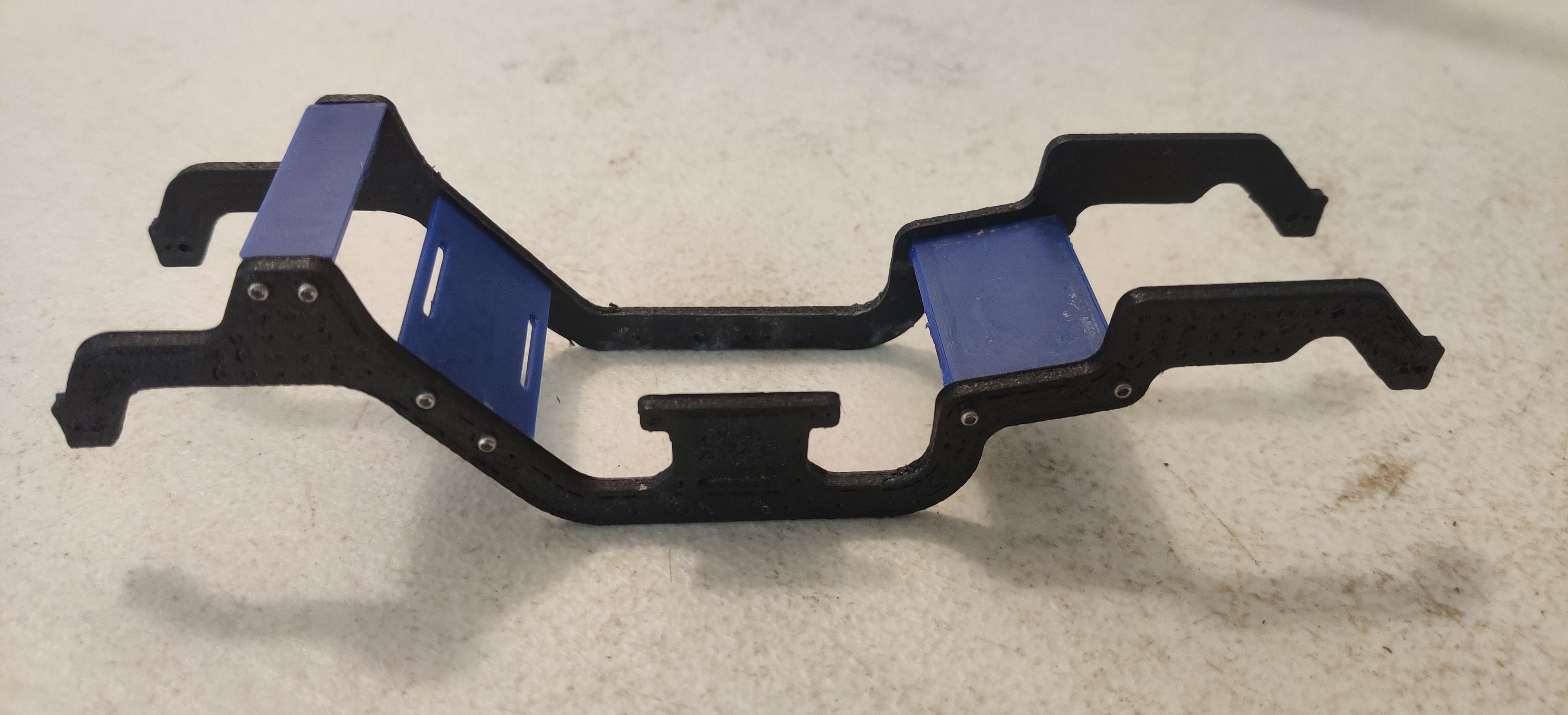 STL file PUMA Chassis - SCX24 LCG Kit 👽・3D print model to download・Cults