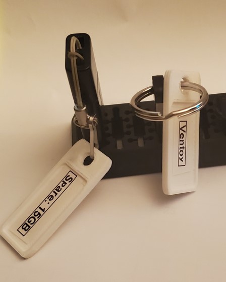 Free 3D file Flash Drive Tag・3D printer design to download・Cults