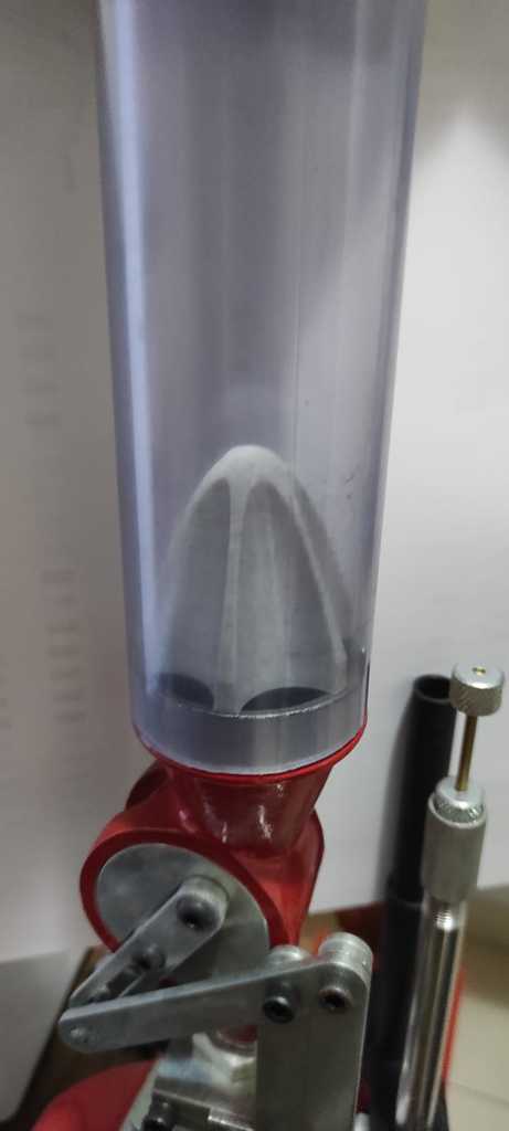 Free STL file Powder deflector (Recargamatic, Dillon, Lee Precision ...