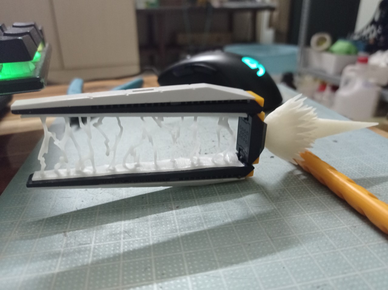 STL file Fin funnel effect parts for MG Nu Gundam Ver Ka・3D printer ...