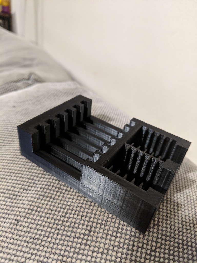 Free 3D file SD / CF card holder・3D printer model to download・Cults