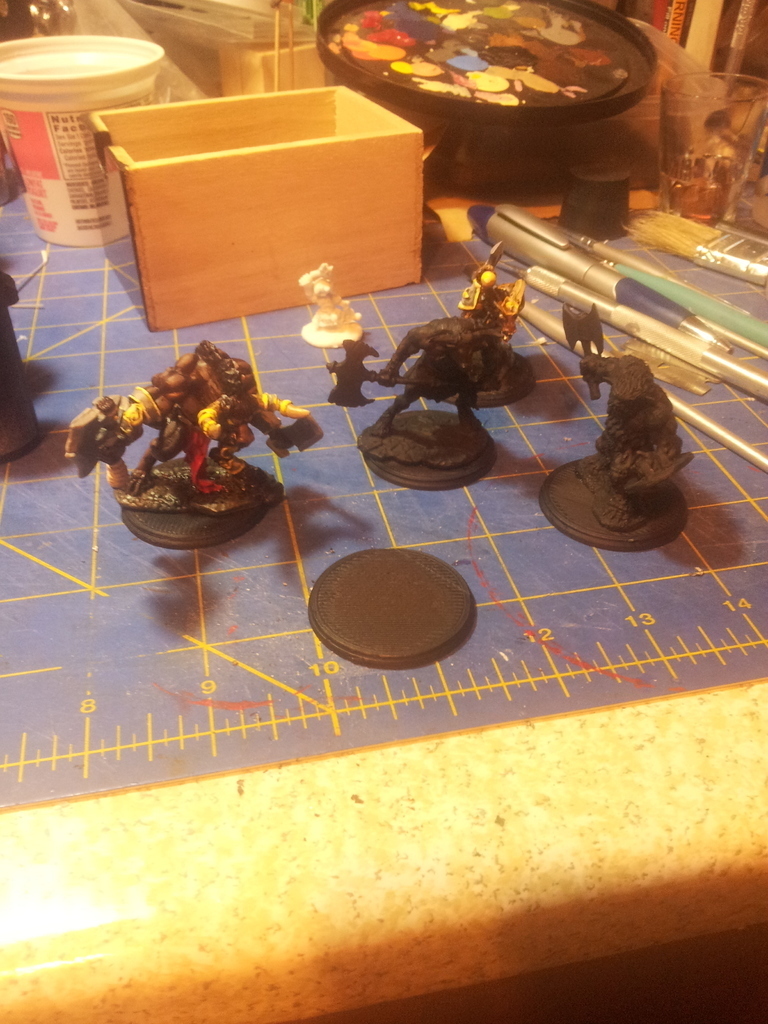 Free 3D file 3 x 40mm Round (Creature) base・3D printer design to ...