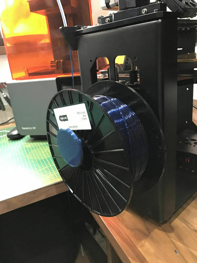 Free 3D file Makergear M2 Improved Spool Holder・Model to download and ...