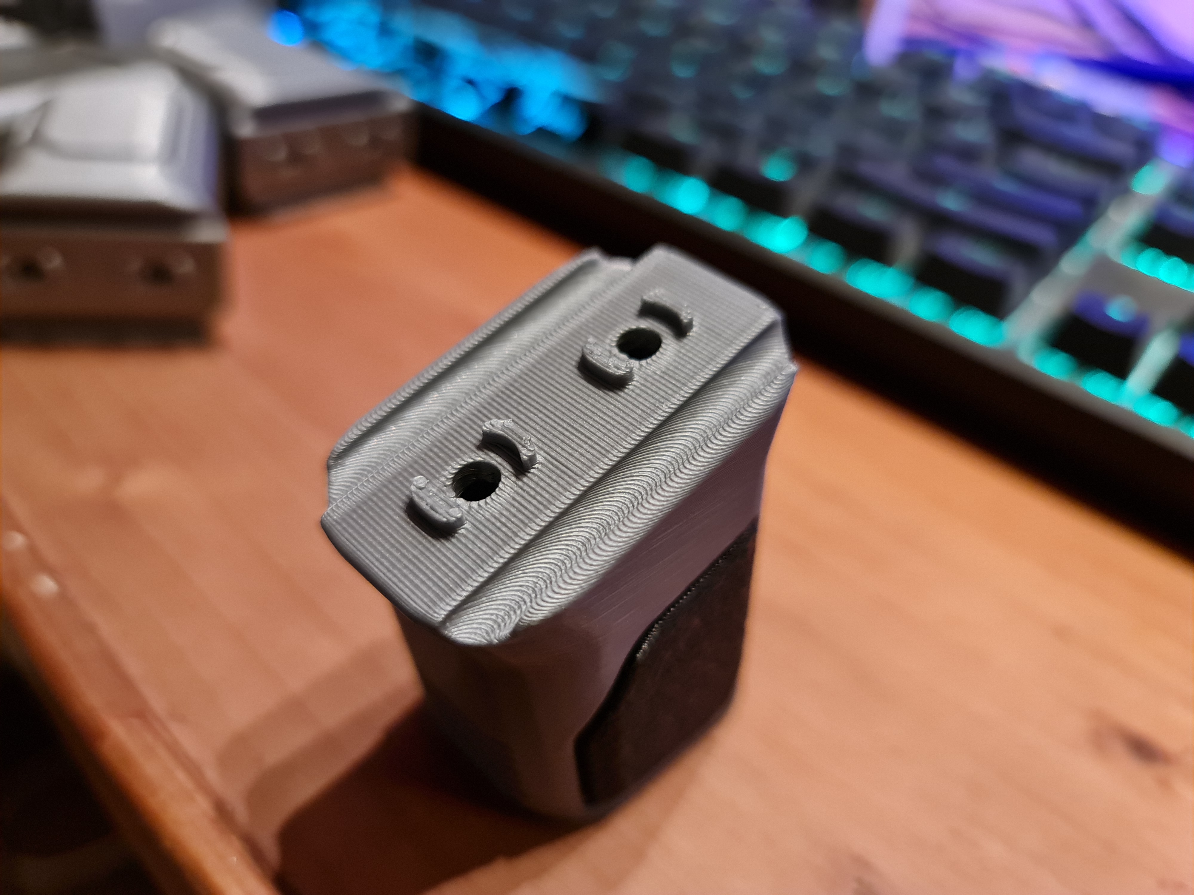 STL file Angled Vertical Foregrip (M-Lok) 🔫・3D print design to download ...