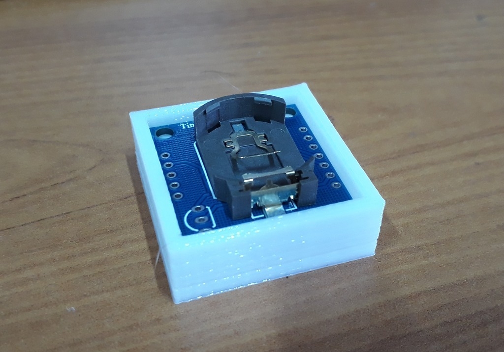 Free 3D file Tiny i2c RTC holder・Design to download and 3D print・Cults