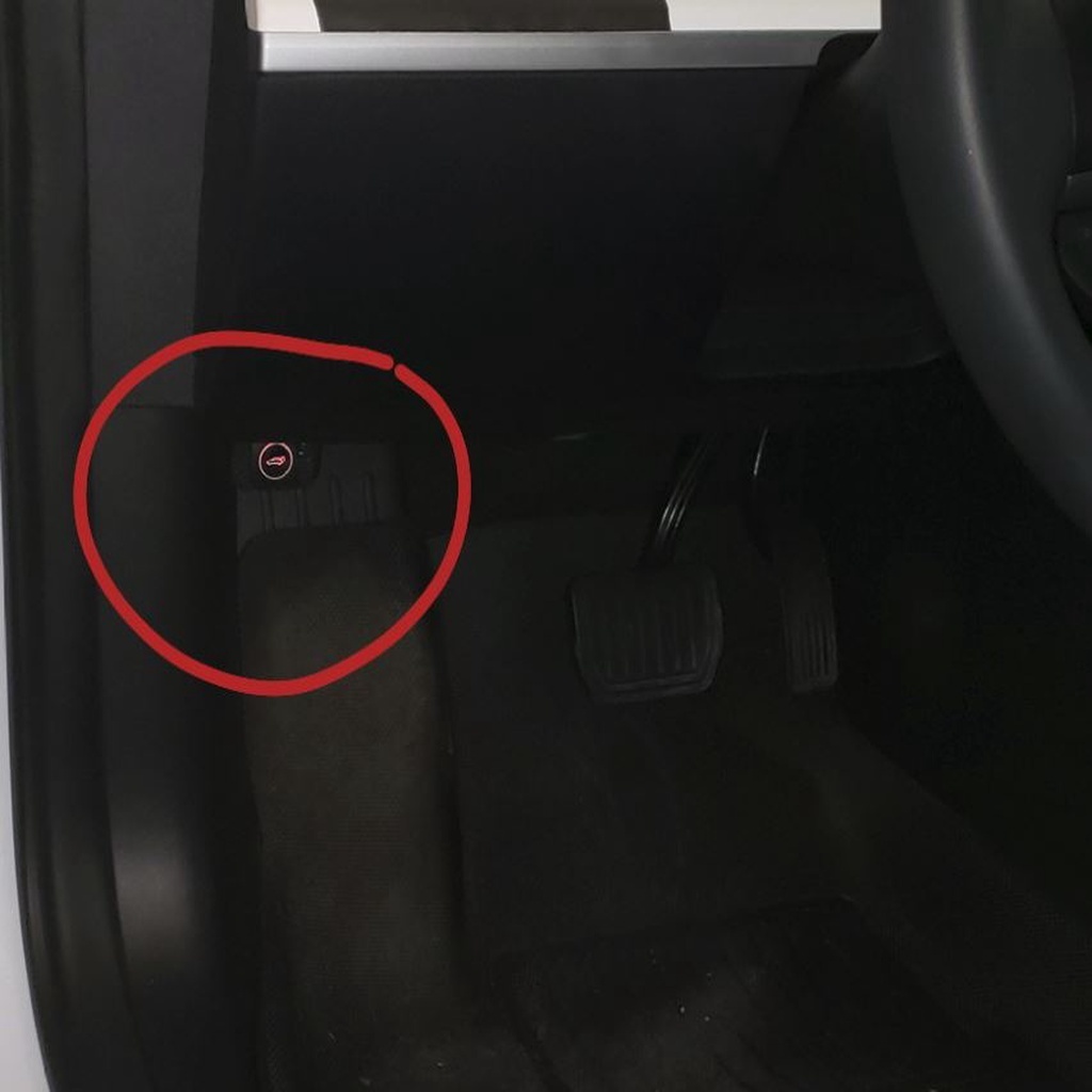Free 3D file Tesla Model 3 Power Liftgate Button Mount・3D printing ...