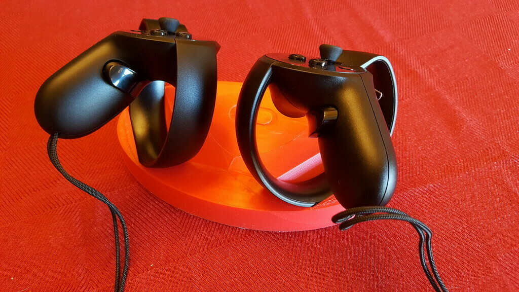 Free 3D file Oculus Touch Controller stand・3D printing template to download・Cults