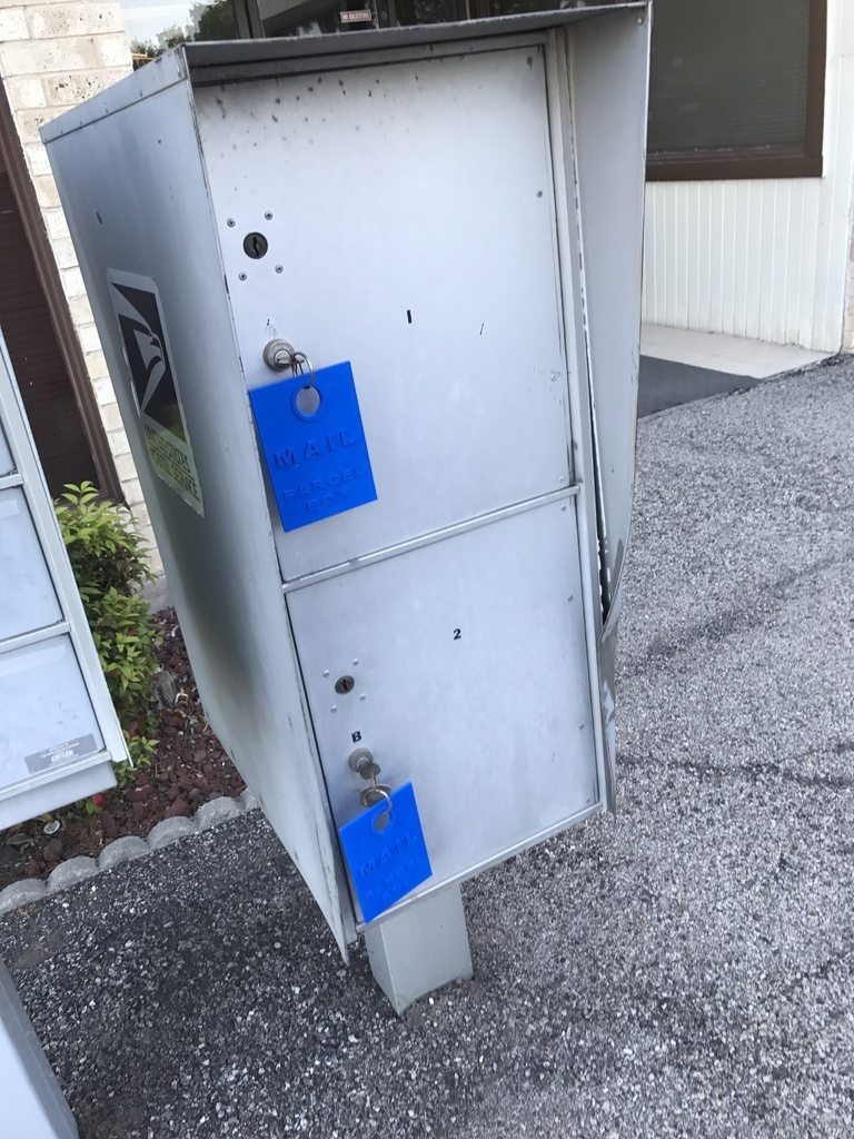 Free 3D file Mail Parcel Box Hangtag・3D printer design to download・Cults