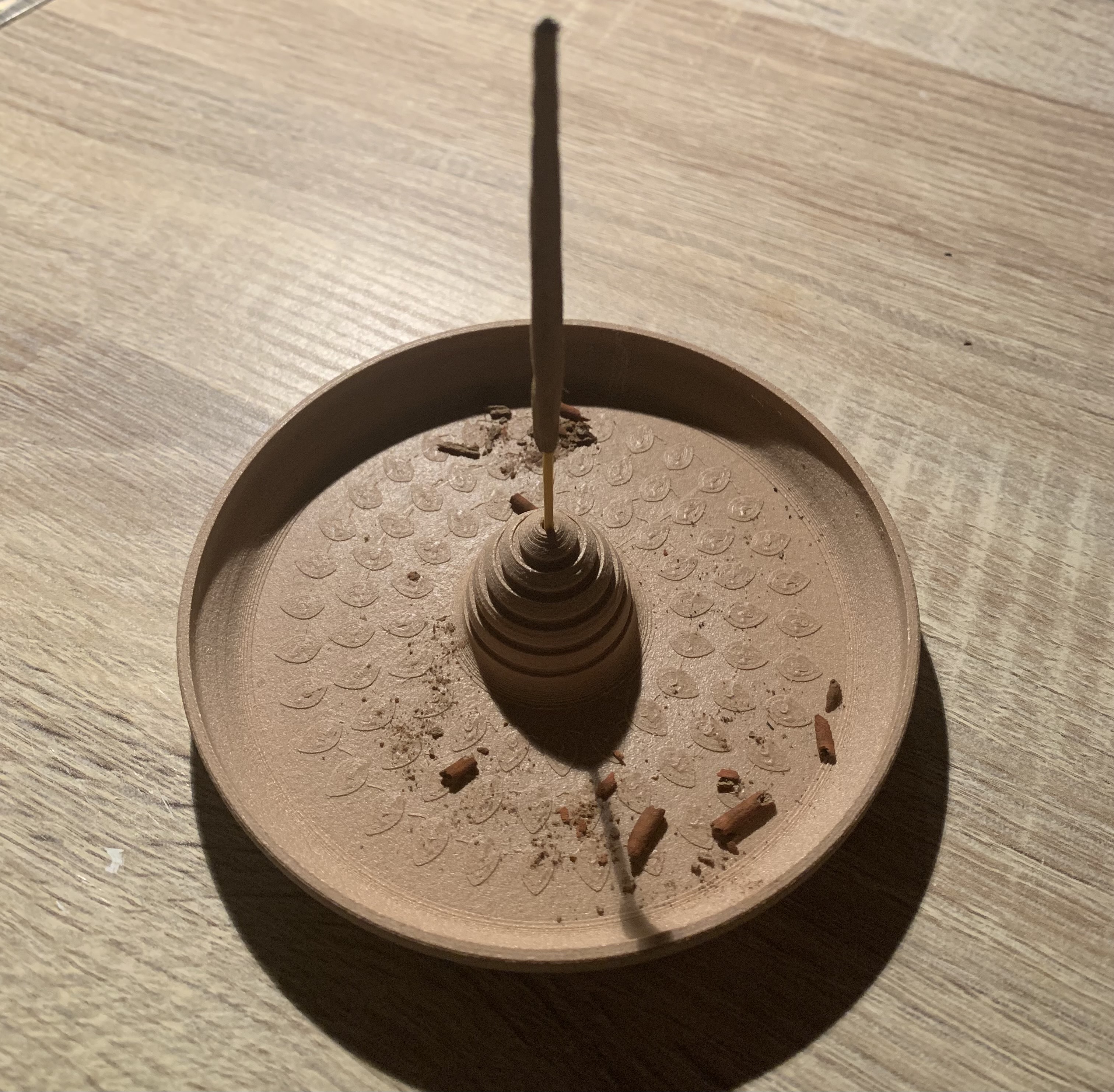 STL file Circular incense holder・3D printing template to download・Cults