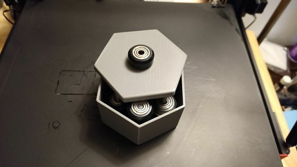 Free 3D file 3D wheel bearing container・3D printable design to download ...