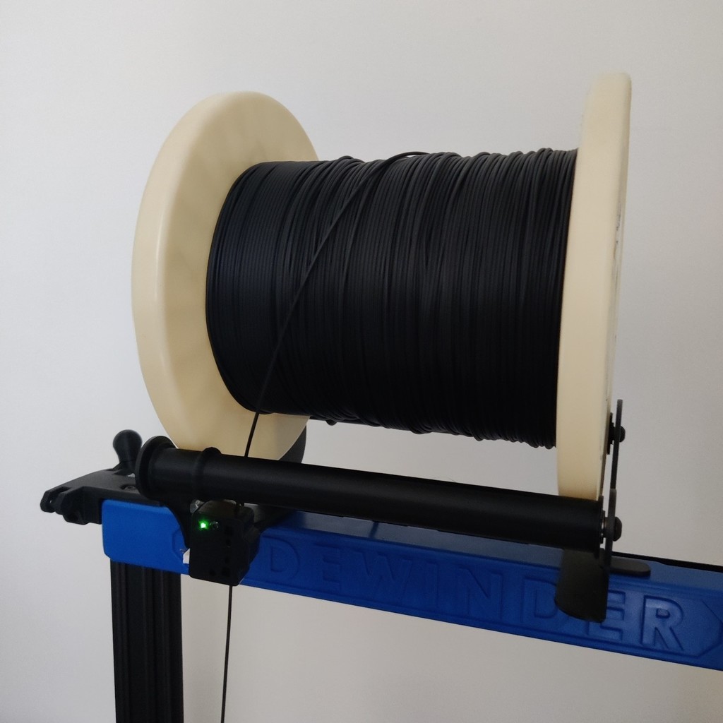 Fichier 3D gratuit Support Bobine 2Kg Wanaho Sidewinder X2 🔧・Objet ...