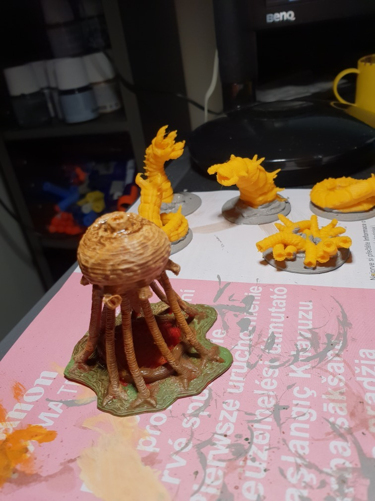 Free 3D file Zerg Spire (now without inverted normals) 🎮・Design to download and 3D print・Cults