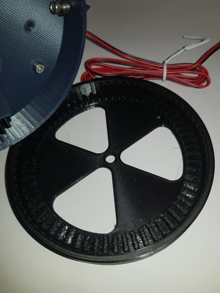 Бесплатный 3D файл Солнечный трекер с ESP8266 🎠・Модель для загрузки и ...