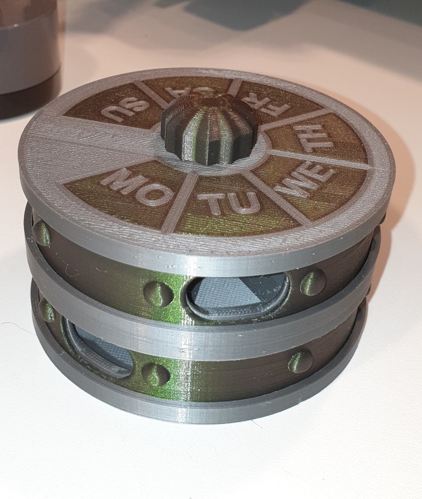 Free 3D file Adjustable medicine box 💊・Template to download and 3D ...