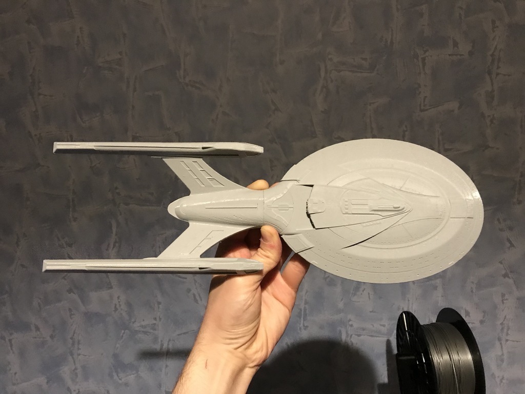 Free 3D file Star Trek Enterprise E (2 parts for easy printing) ⭐・3D printable design to ...