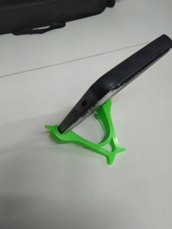 Free 3D file Phone Holder・3D printing template to download・Cults