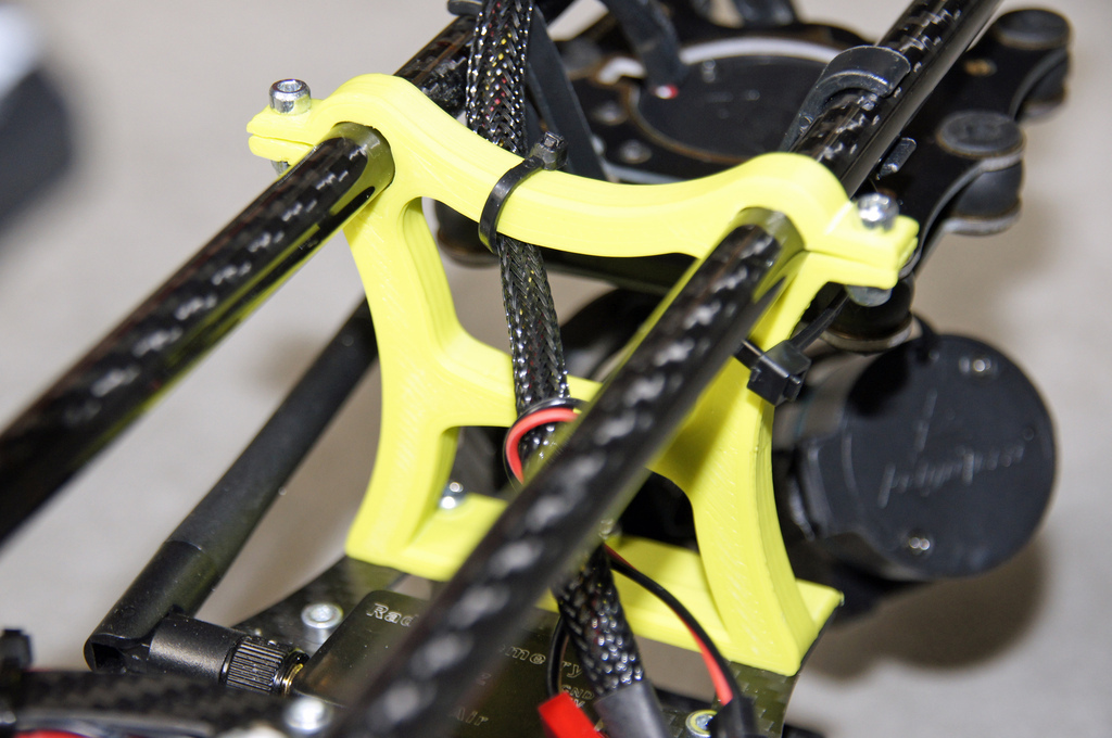 Free 3D file Black Manta Quadrocopter Gimbal Rail 🚁・Model to download ...