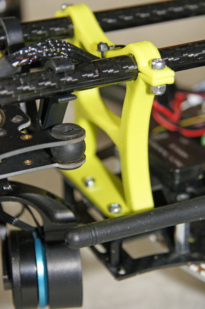 Free 3D file Black Manta Quadrocopter Gimbal Rail 🚁・Model to download ...