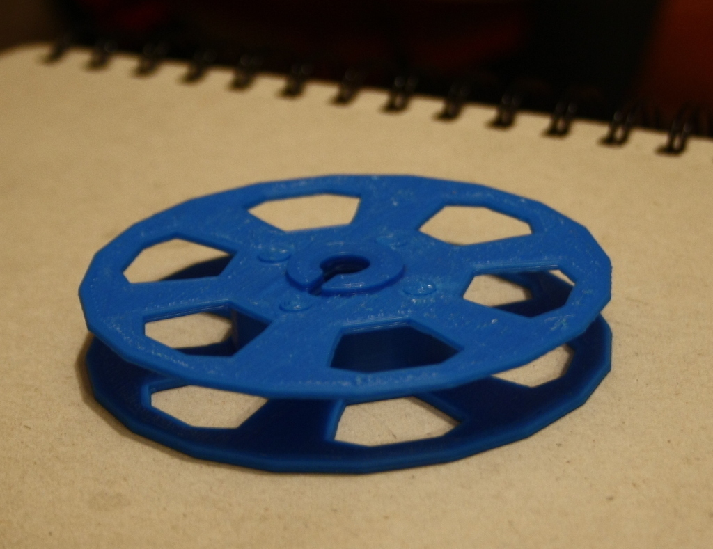 Free STL file 8mm Film Reel・3D print design to download・Cults