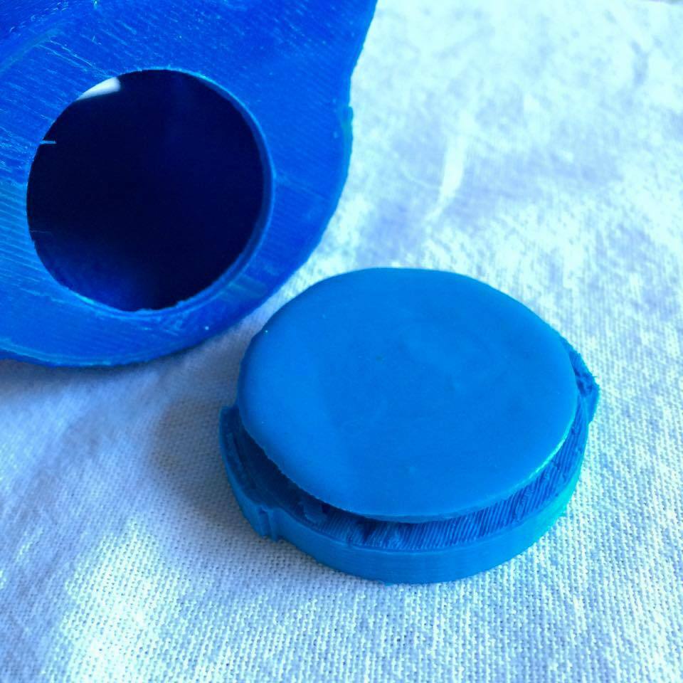 Fichier 3D gratuit Moule pour port de silicone (couvercle) - 30mm gap ...